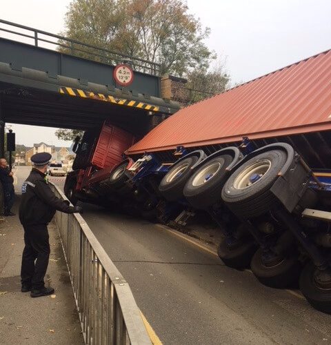 Bridge strikes: when and where they occur - Network Rail
