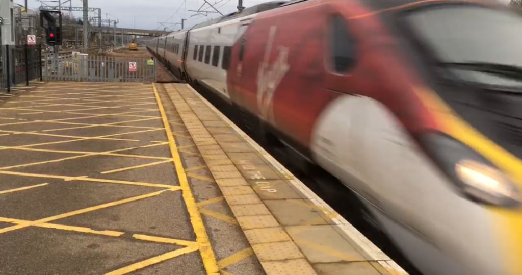 Engineers deliver 100th high-speed handback of the year - Network Rail