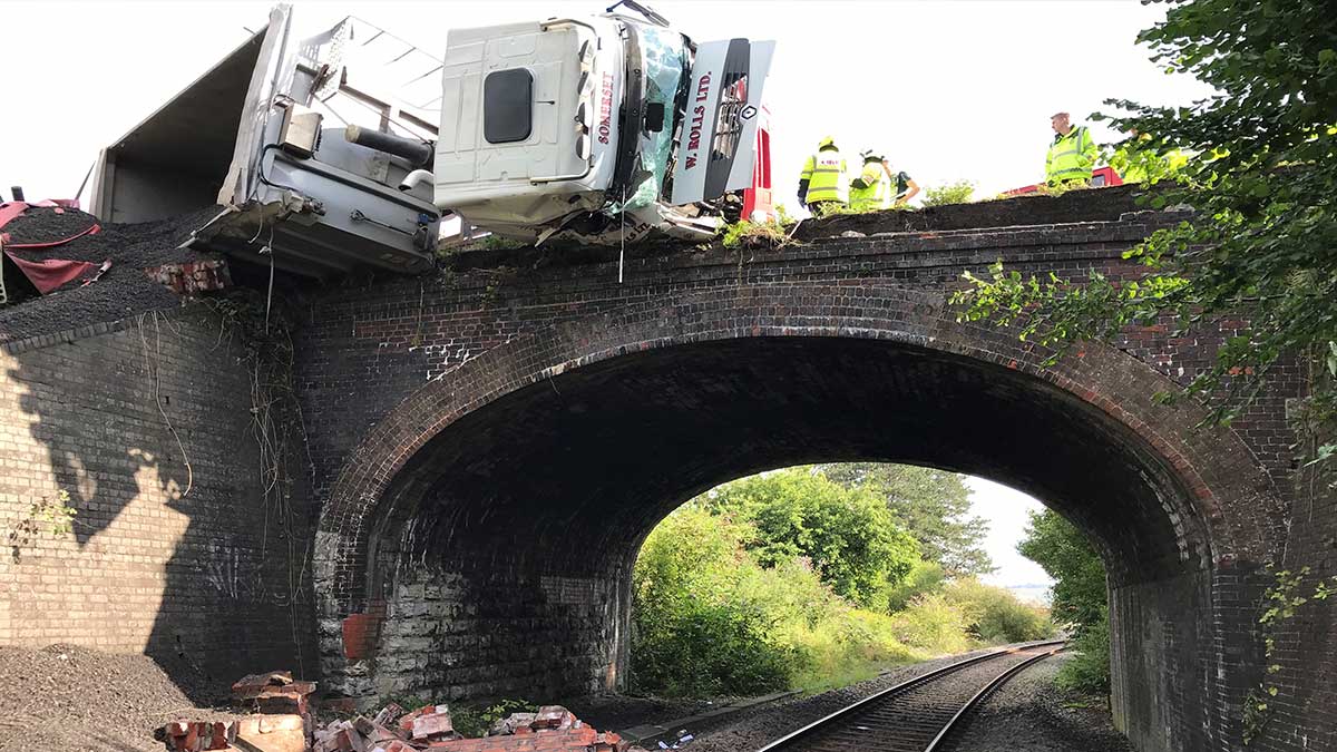 Responding to bridge strikes - Network Rail