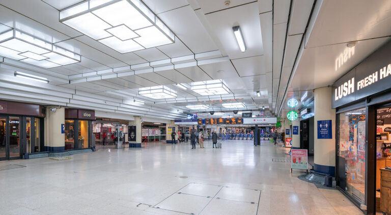 London Victoria station improvements - Network Rail