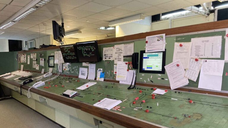 Renewing the signalling in west Wales - Network Rail