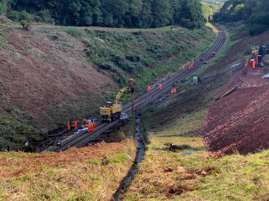 Landslip at Crewkerne Tunnel - West of England Line closed. | RailUK Forums