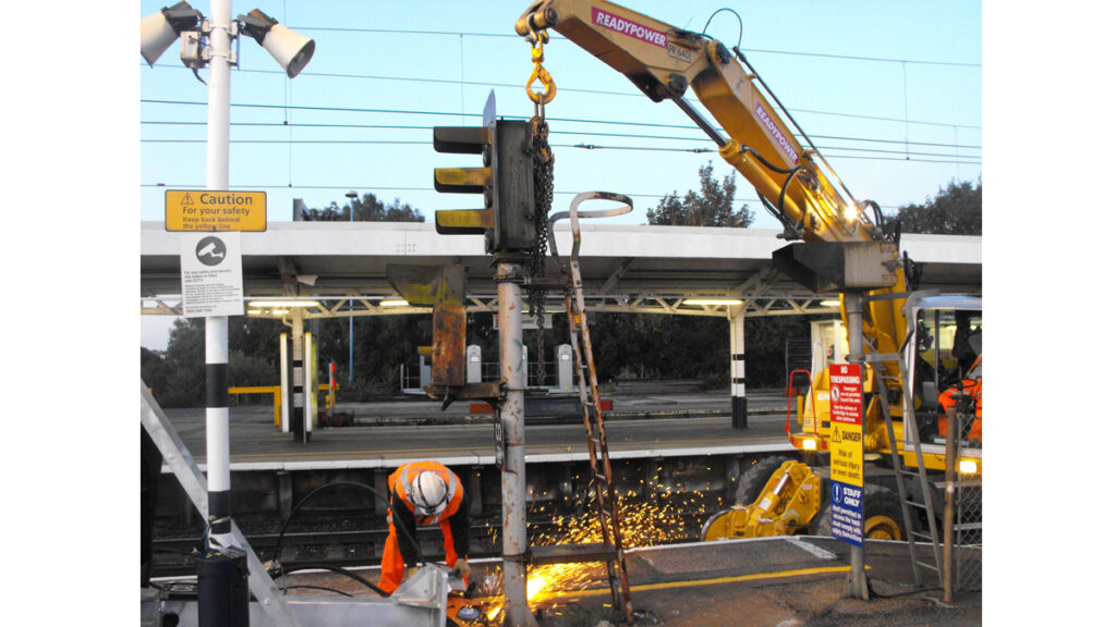 Revolutionising the way we deliver signalling - Network Rail Revolutionising the way we deliver signalling - Network Rail