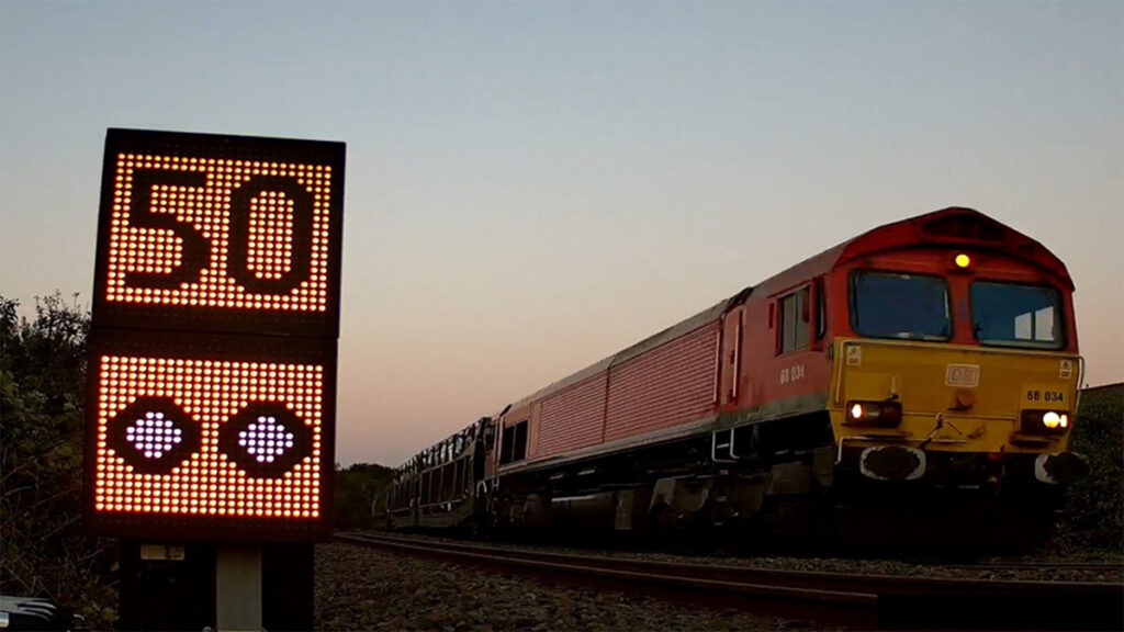 Digital speed boards – bringing you better journeys - Network Rail