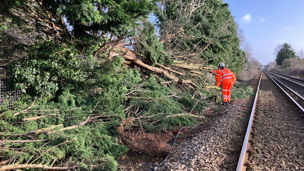 Five things that happened on the railway during Storm Éowyn - Network Rail